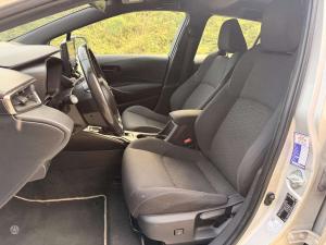 Grey Toyota Corolla 2019 in Vilnius, with an engine capacity of 1.80 L and mileage of 193 thousand km for 15350 €, photo 20 on AUTOMOTO.COM.LV