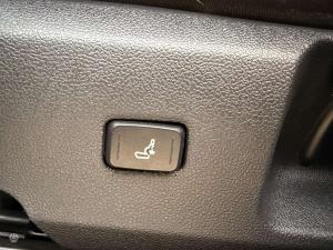 Grey Toyota Corolla 2019 in Vilnius, with an engine capacity of 1.80 L and mileage of 193 thousand km for 15350 €, photo 21 on AUTOMOTO.COM.LV