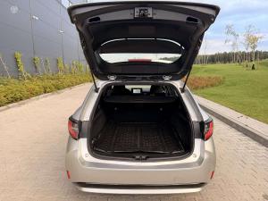 Grey Toyota Corolla 2019 in Vilnius, with an engine capacity of 1.80 L and mileage of 193 thousand km for 15350 €, photo 23 on AUTOMOTO.COM.LV