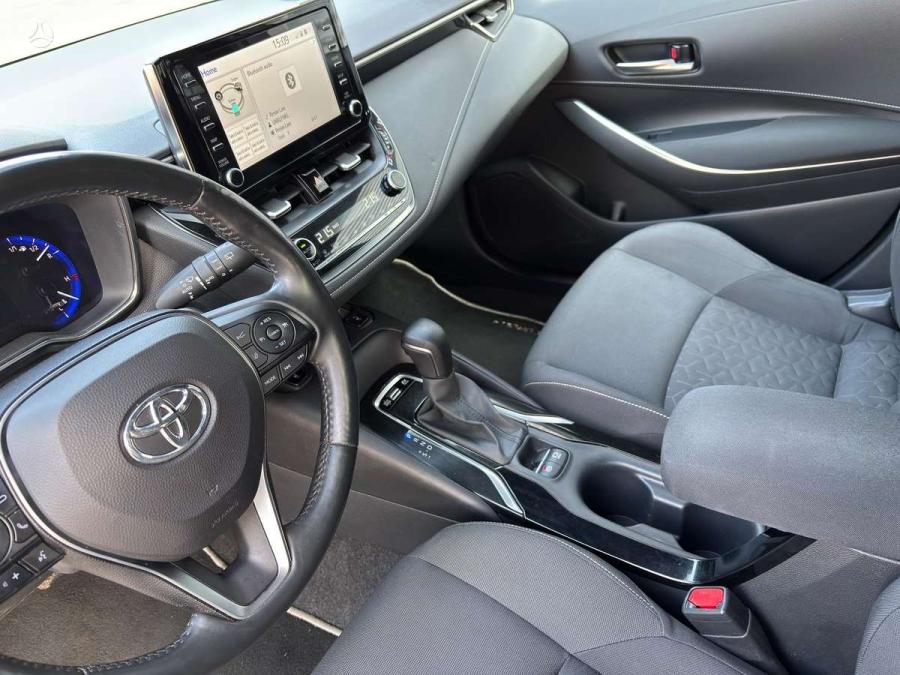 Pelēks Toyota Corolla 2019 Panevēža, ar dzinēja tilpumu 1.99 L un nobraukumu 345 tūkst. km par 11800 €, foto 11 vietnē AUTOMOTO.COM.LV
