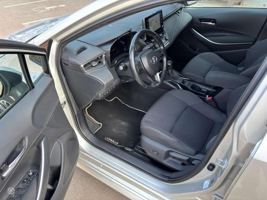 Pelēks Toyota Corolla 2019 Panevēža, ar dzinēja tilpumu 1.99 L un nobraukumu 345 tūkst. km par 11800 €, foto 14 vietnē AUTOMOTO.COM.LV