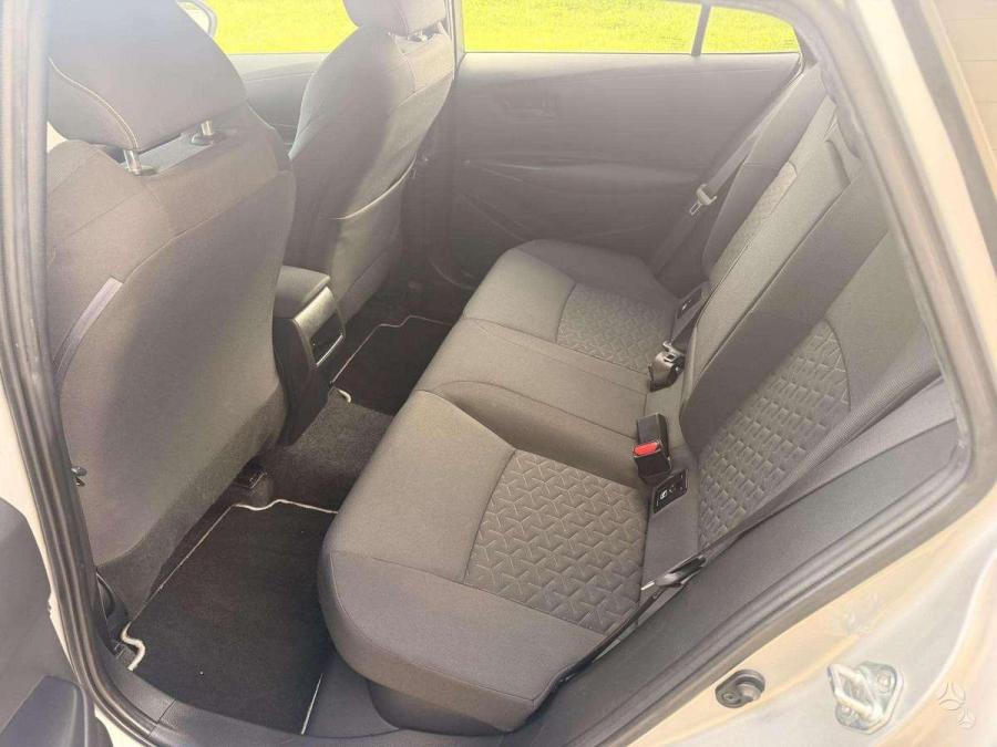 Pelēks Toyota Corolla 2019 Viļņa, ar dzinēja tilpumu 1.80 L un nobraukumu 169 tūkst. km par 15900 €, foto 20 vietnē AUTOMOTO.COM.LV