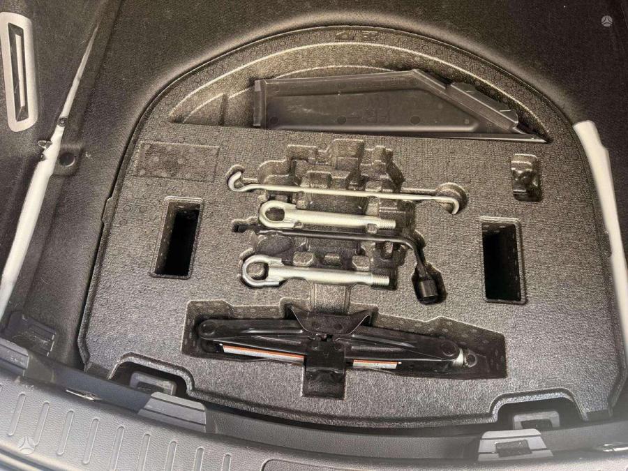 Pelēks Toyota Corolla 2019 Viļņa, ar dzinēja tilpumu 1.80 L un nobraukumu 169 tūkst. km par 15900 €, foto 22 vietnē AUTOMOTO.COM.LV