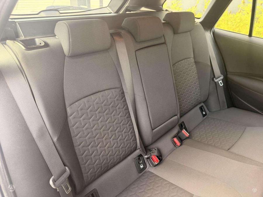 Pelēks Toyota Corolla 2019 Viļņa, ar dzinēja tilpumu 1.80 L un nobraukumu 169 tūkst. km par 15900 €, foto 26 vietnē AUTOMOTO.COM.LV