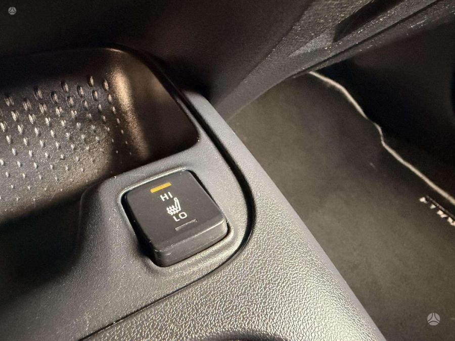 Pelēks Toyota Corolla 2019 Viļņa, ar dzinēja tilpumu 1.80 L un nobraukumu 169 tūkst. km par 15900 €, foto 32 vietnē AUTOMOTO.COM.LV