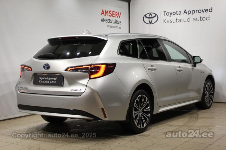 Pelēks Toyota Corolla 2020 Tallina, ar dzinēja tilpumu 1.80 L un nobraukumu 166 tūkst. km par 16990 €, foto 2 vietnē AUTOMOTO.COM.LV