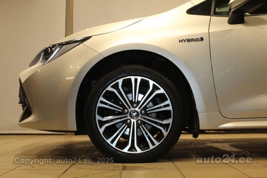 Pelēks Toyota Corolla 2020 Tallina, ar dzinēja tilpumu 1.80 L un nobraukumu 166 tūkst. km par 16990 €, foto 15 vietnē AUTOMOTO.COM.LV