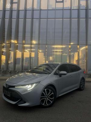 Pelēks Toyota Corolla 2020 Viļņa, ar dzinēja tilpumu 1.99 L un nobraukumu 189 tūkst. km par 12700 €, foto  vietnē AUTOMOTO.COM.LV