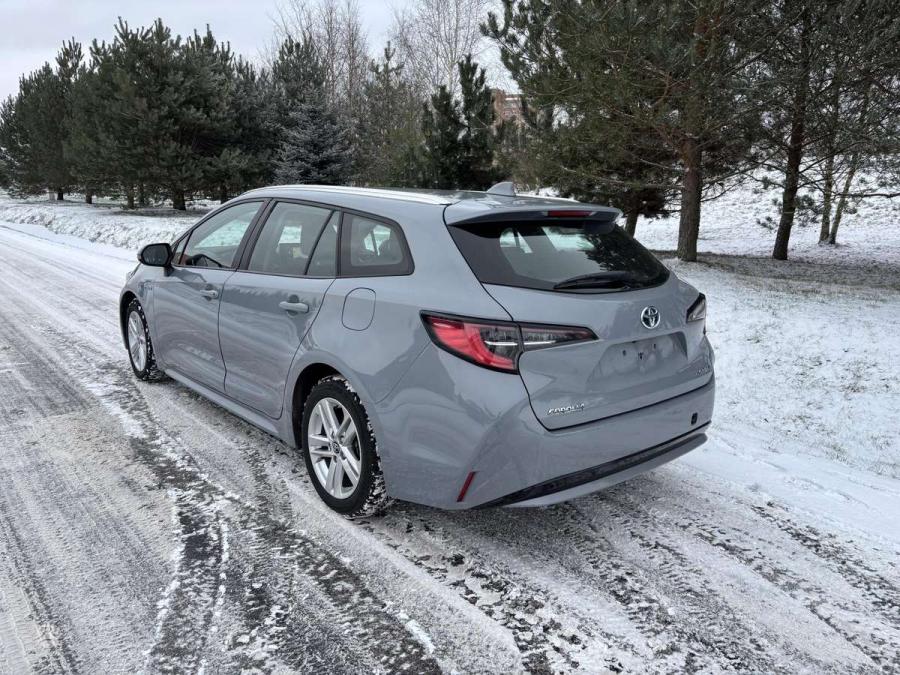 Grey Toyota Corolla 2020 in Panevezys, with an engine capacity of 1.80 L and mileage of 64 thousand km for 15500 €, photo 7 on AUTOMOTO.COM.LV