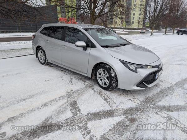 Grey Toyota Corolla 2020 in Tallinn, with an engine capacity of 1.20 L and mileage of 50 thousand km for 18500 €, photo 1 on AUTOMOTO.COM.LV