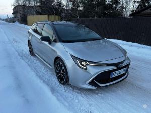 Grey Toyota Corolla 2020 in Kaunas, with an engine capacity of 1.99 L and mileage of 64 thousand km for 18900 €, photo  on AUTOMOTO.COM.LV
