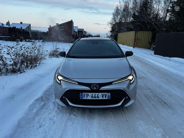 Pelēks Toyota Corolla 2020 Kauņa, ar dzinēja tilpumu 1.99 L un nobraukumu 64 tūkst. km par 18900 €, foto 2 vietnē AUTOMOTO.COM.LV