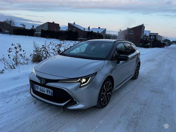 Pelēks Toyota Corolla 2020 Kauņa, ar dzinēja tilpumu 1.99 L un nobraukumu 64 tūkst. km par 18900 €, foto 3 vietnē AUTOMOTO.COM.LV