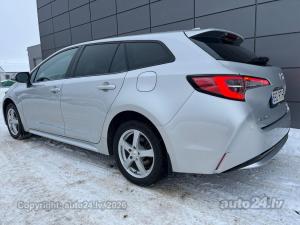 Grey Toyota Corolla 2020 in Kuressaare, with an engine capacity of 1.80 L and mileage of 139 thousand km for 16690 €, photo 6 on AUTOMOTO.COM.LV