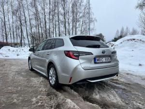 Grey Toyota Corolla 2020 in Vilnius, with an engine capacity of 1.80 L and mileage of 73 thousand km for 16500 €, photo 2 on AUTOMOTO.COM.LV