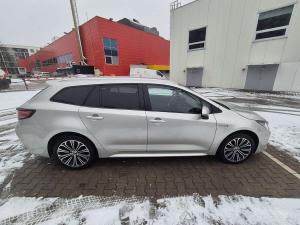 Pelēks Toyota Corolla 2020 Viļņa, ar dzinēja tilpumu 1.99 L un nobraukumu 109 tūkst. km par 20000 €, foto 4 vietnē AUTOMOTO.COM.LV