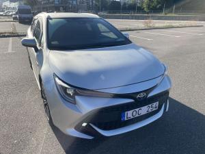 Pelēks Toyota Corolla 2020 Viļņa, ar dzinēja tilpumu 1.80 L un nobraukumu 98 tūkst. km par 18999 €, foto  vietnē AUTOMOTO.COM.LV