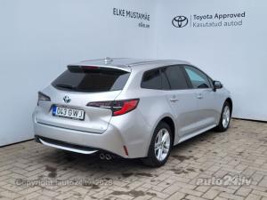 Pelēks Toyota Corolla 2020 Tallina, ar dzinēja tilpumu 1.99 L un nobraukumu 59 tūkst. km par 18995 €, foto 2 vietnē AUTOMOTO.COM.LV
