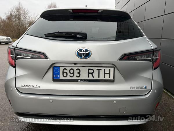Grey Toyota Corolla 2020 in Kuressaare, with an engine capacity of 1.80 L and mileage of 139 thousand km for 16390 €, photo 5 on AUTOMOTO.COM.LV