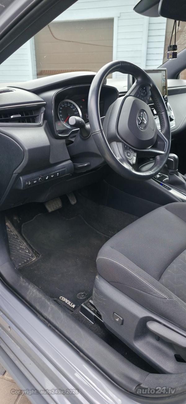 Pelēks Toyota Corolla 2020 Rakvere, ar dzinēja tilpumu 1.20 L un nobraukumu 80 tūkst. km par 15750 €, foto 8 vietnē AUTOMOTO.COM.LV