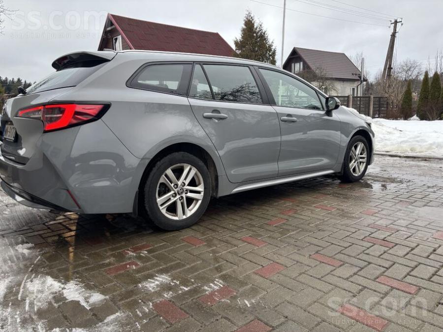 Pelēks Toyota Corolla 2020 Rīga, ar dzinēja tilpumu 1.20 L un nobraukumu 117 tūkst. km par 12900 €, foto 4 vietnē AUTOMOTO.COM.LV