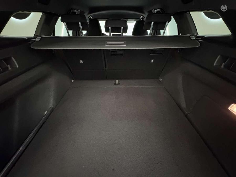 Pelēks Toyota Corolla 2020 Marijampole, ar dzinēja tilpumu 1.99 L un nobraukumu 76 tūkst. km par 18750 €, foto 9 vietnē AUTOMOTO.COM.LV