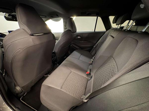 Grey Toyota Corolla 2020 in Marijampole, with an engine capacity of 1.99 L and mileage of 76 thousand km for 18750 €, photo 10 on AUTOMOTO.COM.LV
