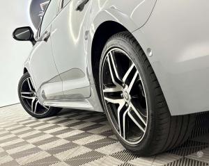 Pelēks Toyota Corolla 2020 Marijampole, ar dzinēja tilpumu 1.99 L un nobraukumu 76 tūkst. km par 18750 €, foto 24 vietnē AUTOMOTO.COM.LV