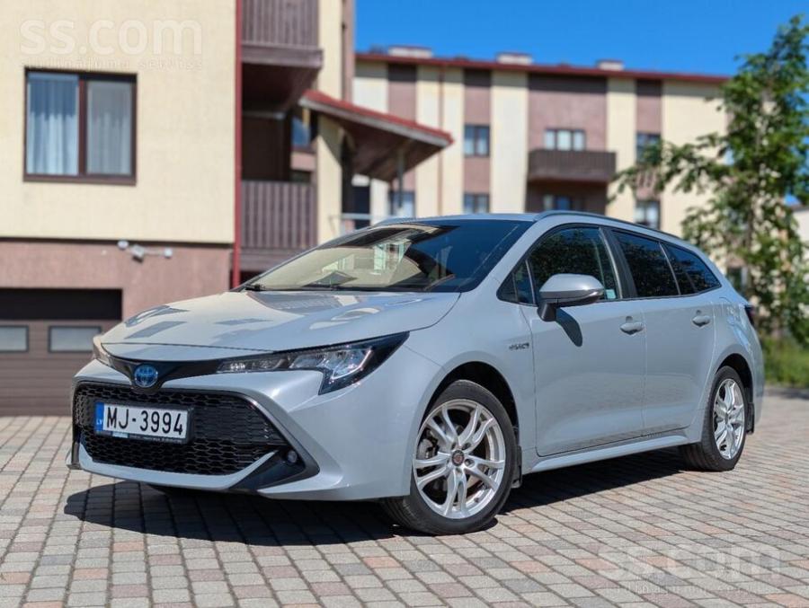 Pelēks Toyota Corolla 2020 Rīga, ar dzinēja tilpumu 1.80 L un nobraukumu 71 tūkst. km par 19000 €, foto 3 vietnē AUTOMOTO.COM.LV