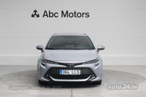 Pelēks Toyota Corolla 2020 Tallina, ar dzinēja tilpumu 1.20 L un nobraukumu 80 tūkst. km par 16990 €, foto 2 vietnē AUTOMOTO.COM.LV