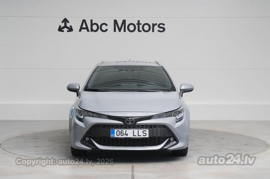 Pelēks Toyota Corolla 2020 Tallina, ar dzinēja tilpumu 1.20 L un nobraukumu 80 tūkst. km par 16990 €, foto 3 vietnē AUTOMOTO.COM.LV
