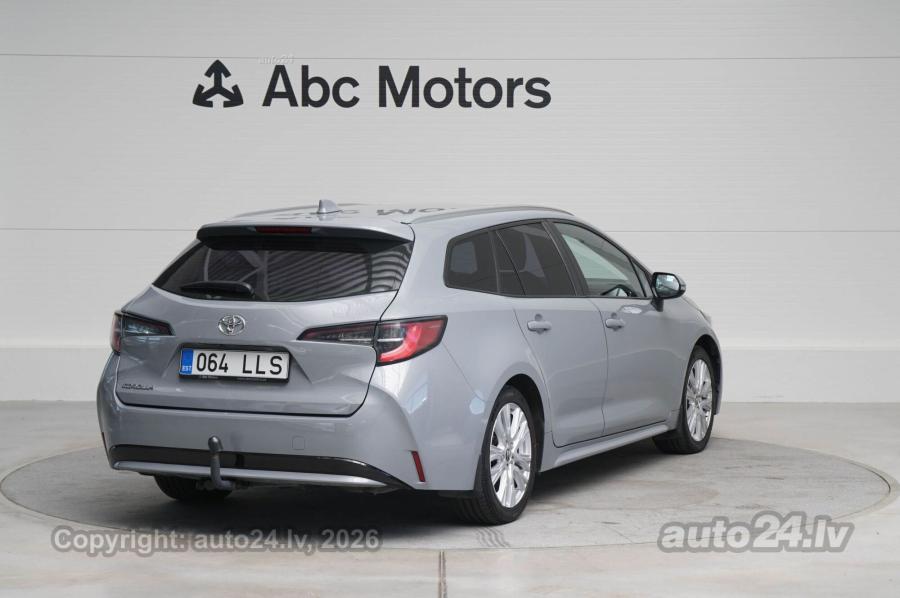 Pelēks Toyota Corolla 2020 Tallina, ar dzinēja tilpumu 1.20 L un nobraukumu 80 tūkst. km par 16990 €, foto 5 vietnē AUTOMOTO.COM.LV