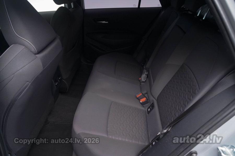 Pelēks Toyota Corolla 2020 Tallina, ar dzinēja tilpumu 1.20 L un nobraukumu 80 tūkst. km par 16990 €, foto 11 vietnē AUTOMOTO.COM.LV