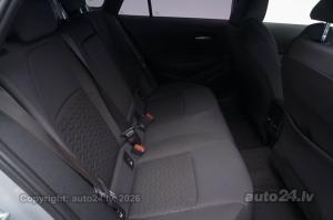 Pelēks Toyota Corolla 2020 Tallina, ar dzinēja tilpumu 1.20 L un nobraukumu 80 tūkst. km par 16990 €, foto 13 vietnē AUTOMOTO.COM.LV