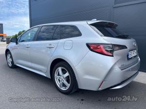 Pelēks Toyota Corolla 2020 Kuresāre, ar dzinēja tilpumu 1.80 L un nobraukumu 139 tūkst. km par 16390 €, foto 5 vietnē AUTOMOTO.COM.LV