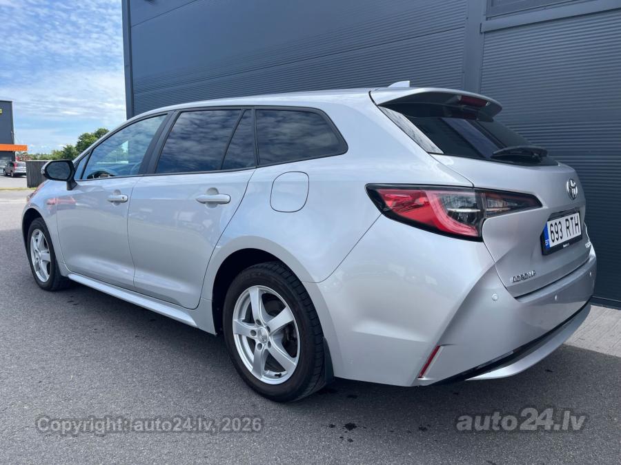 Pelēks Toyota Corolla 2020 Kuresāre, ar dzinēja tilpumu 1.80 L un nobraukumu 139 tūkst. km par 16390 €, foto 5 vietnē AUTOMOTO.COM.LV