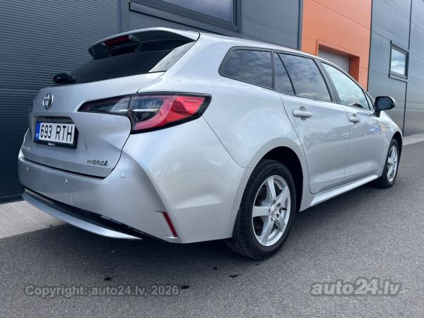 Grey Toyota Corolla 2020 in Kuressaare, with an engine capacity of 1.80 L and mileage of 139 thousand km for 16390 €, photo 6 on AUTOMOTO.COM.LV