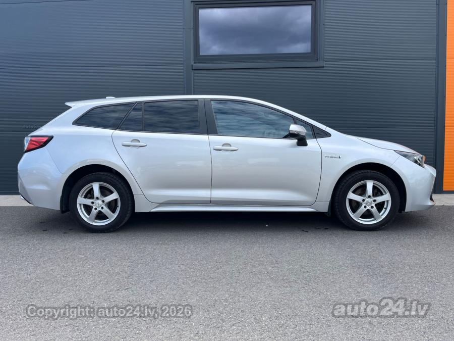Pelēks Toyota Corolla 2020 Kuresāre, ar dzinēja tilpumu 1.80 L un nobraukumu 139 tūkst. km par 16390 €, foto 8 vietnē AUTOMOTO.COM.LV