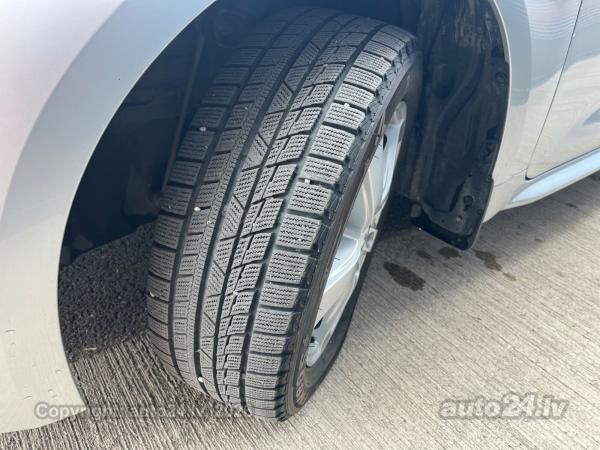 Grey Toyota Corolla 2020 in Kuressaare, with an engine capacity of 1.80 L and mileage of 139 thousand km for 16390 €, photo 9 on AUTOMOTO.COM.LV