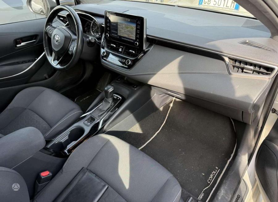 Pelēks Toyota Corolla 2020 Šauļi, ar dzinēja tilpumu 1.80 L un nobraukumu 152 tūkst. km par 14900 €, foto 7 vietnē AUTOMOTO.COM.LV