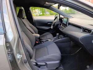 Grey Toyota Corolla 2020 in Marijampole, with an engine capacity of 1.99 L and mileage of 19 thousand km for 20900 €, photo 26 on AUTOMOTO.COM.LV