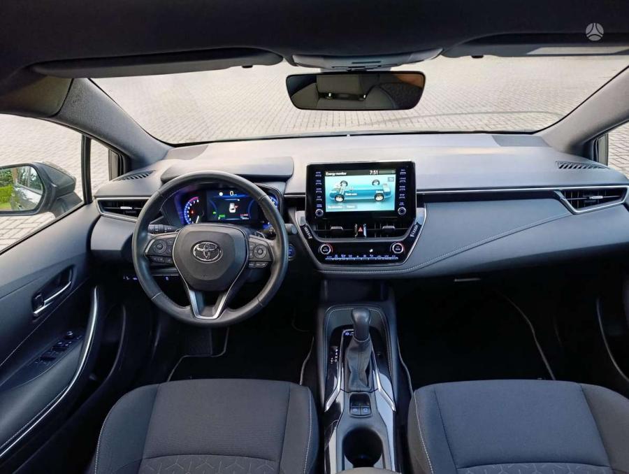 Grey Toyota Corolla 2020 in Marijampole, with an engine capacity of 1.99 L and mileage of 19 thousand km for 20900 €, photo 29 on AUTOMOTO.COM.LV