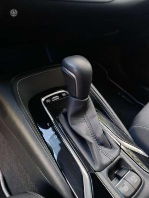 Grey Toyota Corolla 2020 in Marijampole, with an engine capacity of 1.99 L and mileage of 19 thousand km for 20900 €, photo 32 on AUTOMOTO.COM.LV