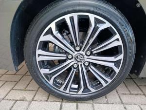 Grey Toyota Corolla 2020 in Marijampole, with an engine capacity of 1.99 L and mileage of 19 thousand km for 20900 €, photo 41 on AUTOMOTO.COM.LV