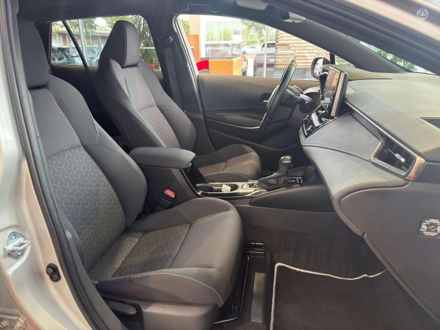 Pelēks Toyota Corolla 2020 Šauļi, ar dzinēja tilpumu 1.80 L un nobraukumu 79 tūkst. km par 18900 €, foto 27 vietnē AUTOMOTO.COM.LV