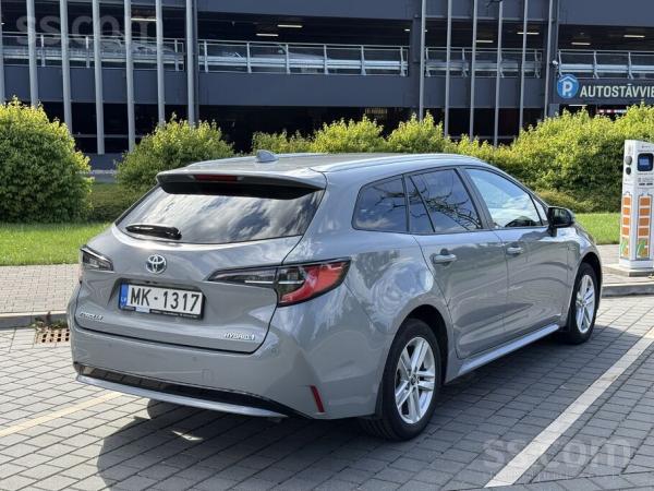 Grey Toyota Corolla 2020 in Riga, with an engine capacity of 1.80 L and mileage of 106 thousand km for 18100 €, photo 2 on AUTOMOTO.COM.LV
