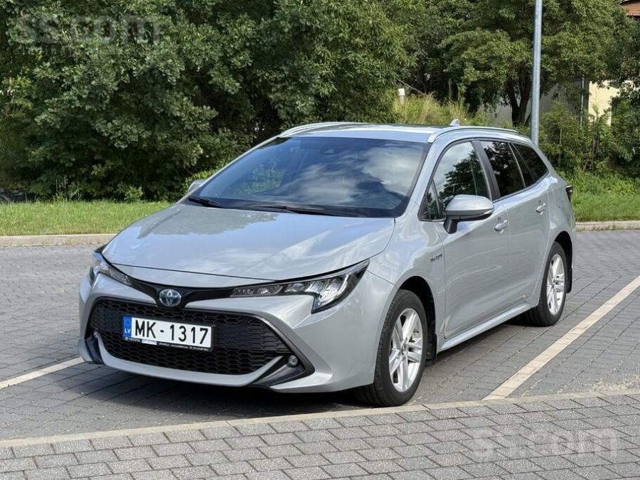 Grey Toyota Corolla 2020 in Riga, with an engine capacity of 1.80 L and mileage of 106 thousand km for 18100 €, photo 4 on AUTOMOTO.COM.LV