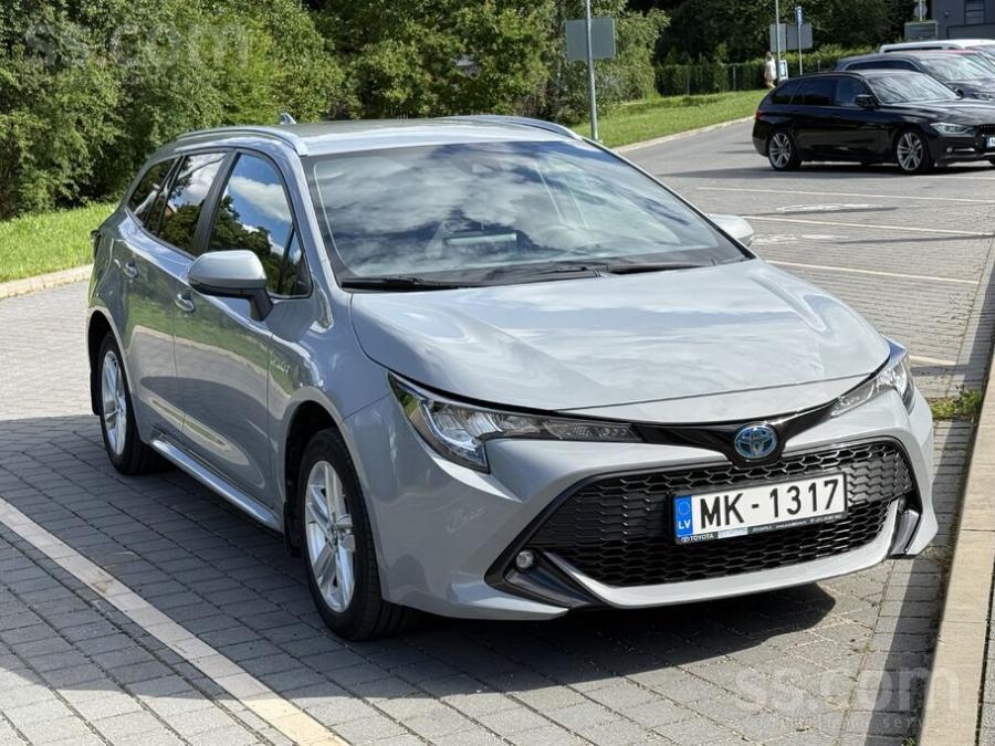 Grey Toyota Corolla 2020 in Riga, with an engine capacity of 1.80 L and mileage of 106 thousand km for 18100 €, photo 5 on AUTOMOTO.COM.LV