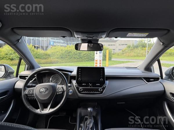 Grey Toyota Corolla 2020 in Riga, with an engine capacity of 1.80 L and mileage of 106 thousand km for 18100 €, photo 7 on AUTOMOTO.COM.LV
