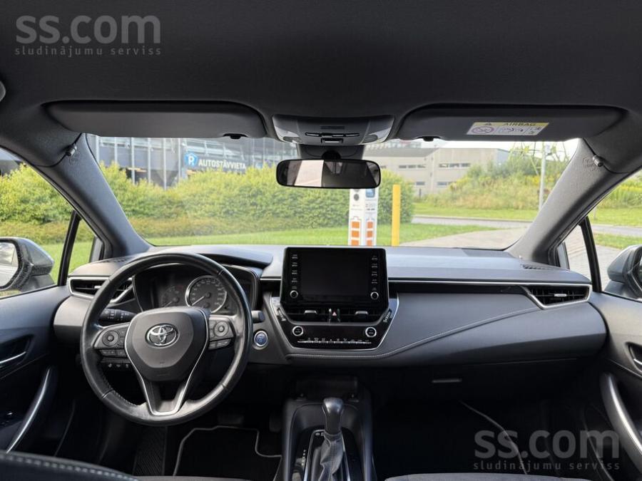 Grey Toyota Corolla 2020 in Riga, with an engine capacity of 1.80 L and mileage of 106 thousand km for 18100 €, photo 8 on AUTOMOTO.COM.LV